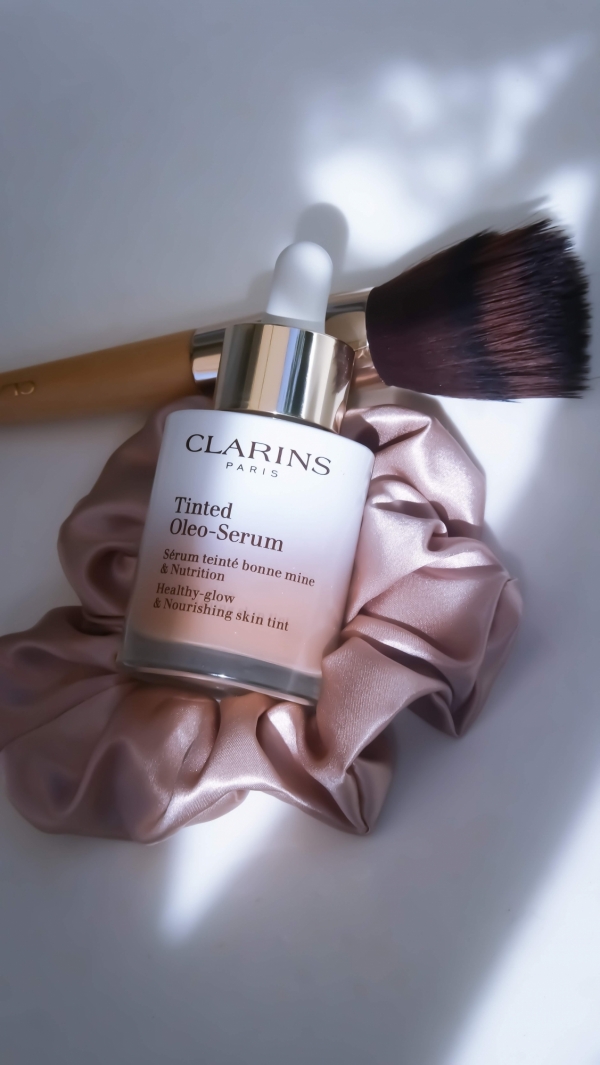Que vaut le Tinted Oleo-Serum, le nouveau Sérum Teinté de Clarins? Mon ...