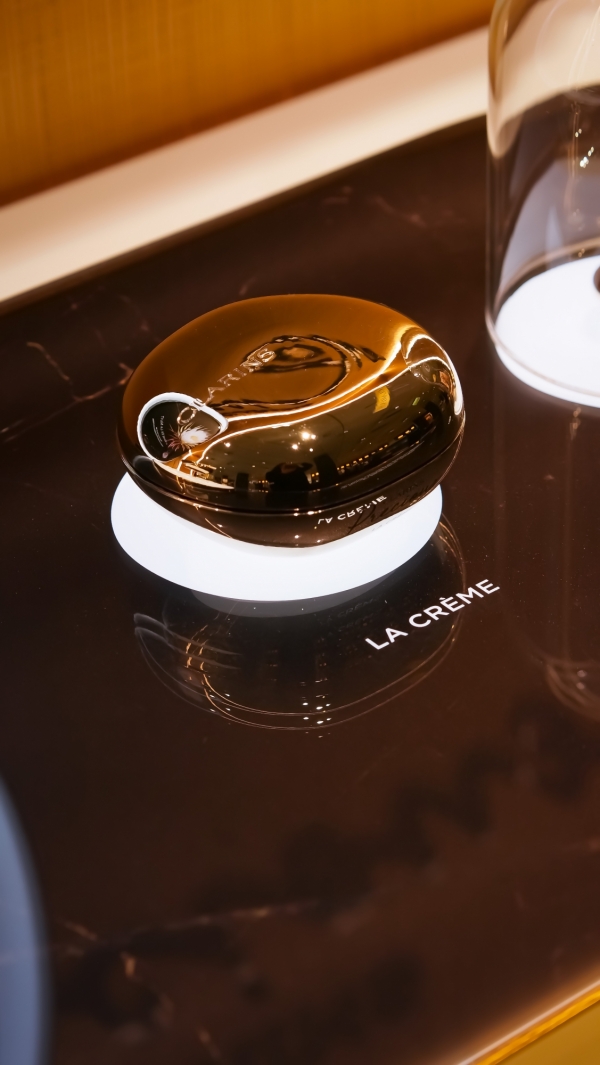 Clarins Precious, la toute nouvelle gamme luxueuse de Clarins. Rare ...